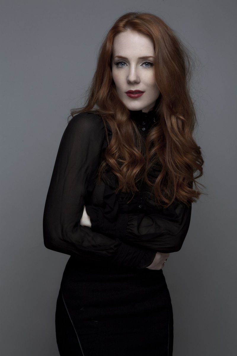 File:Simone simons.jpg - The Evanescence Reference
